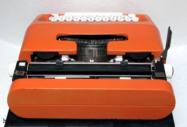 197x Olivetti Lettera 35 on the Typewriter Database