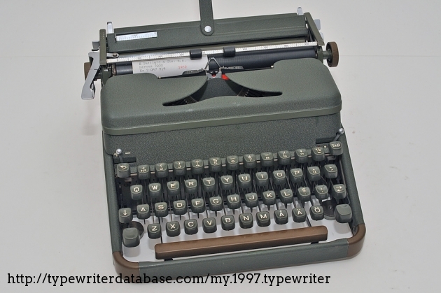 1952 Hermes 2000 on the Typewriter Database