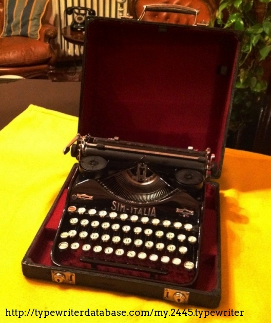 1935 SIM SIM-ITALIA portable on the Typewriter Database