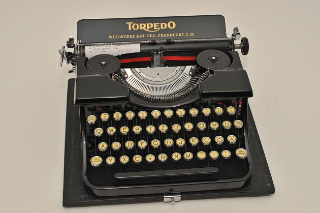 1933 Torpedo 15a on the Typewriter Database