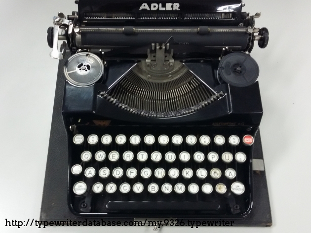 1933 Adler 32 on the Typewriter Database