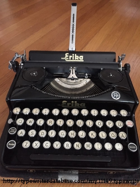 1939 Erika 5 on the Typewriter Database