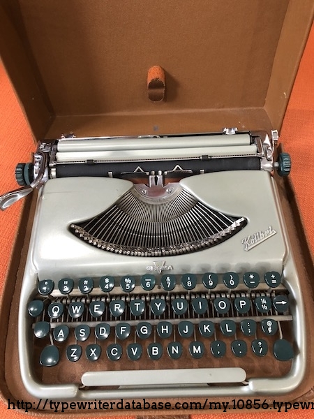 1957 Groma Kolibri on the Typewriter Database