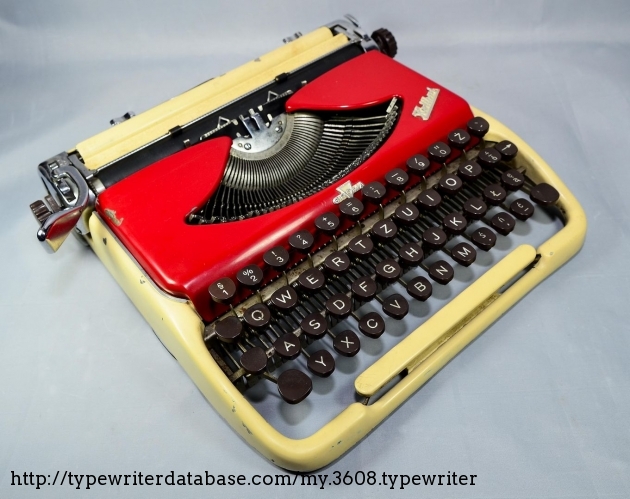 1961 Groma Kolibri on the Typewriter Database