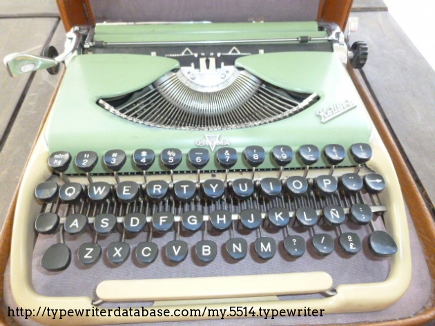 1957 Groma Kolibri on the Typewriter Database