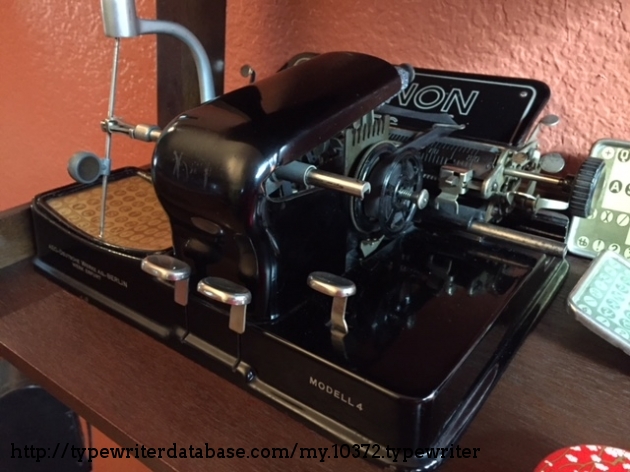 1921 Mignon (AEG) 4 on the Typewriter Database