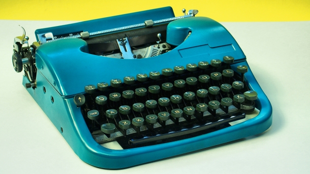 1956 Oliver Courier on the Typewriter Database