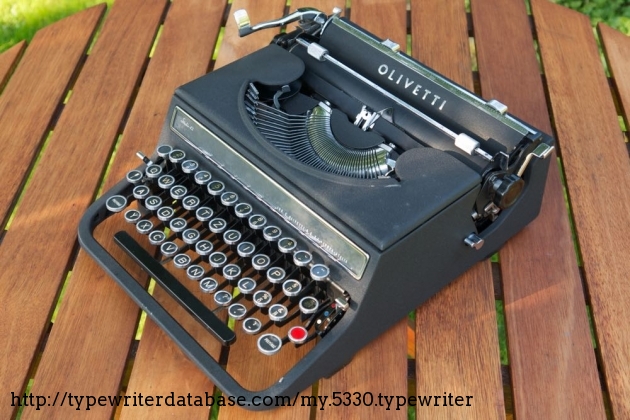 1946 Olivetti Studio 42 on the Typewriter Database
