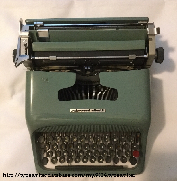 1952 Olivetti Studio 44 on the Typewriter Database