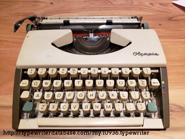 1961 Olympia SF De Luxe on the Typewriter Database