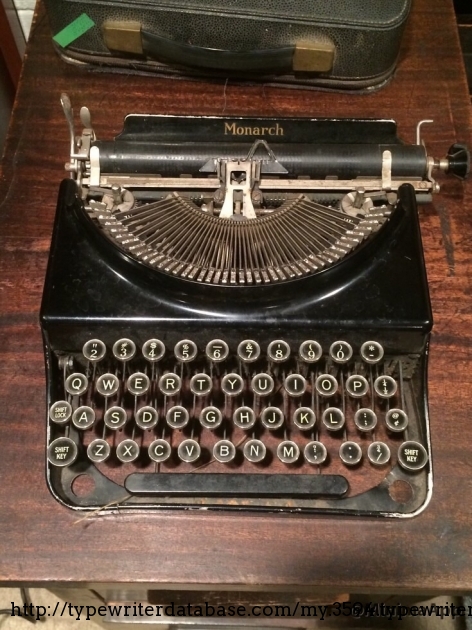 1933 Monarch (Remington) Junior on the Typewriter Database