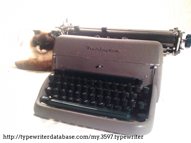 1953 Remington Super-Riter on the Typewriter Database