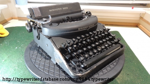 1948 Remington Noiseless 7 on the Typewriter Database