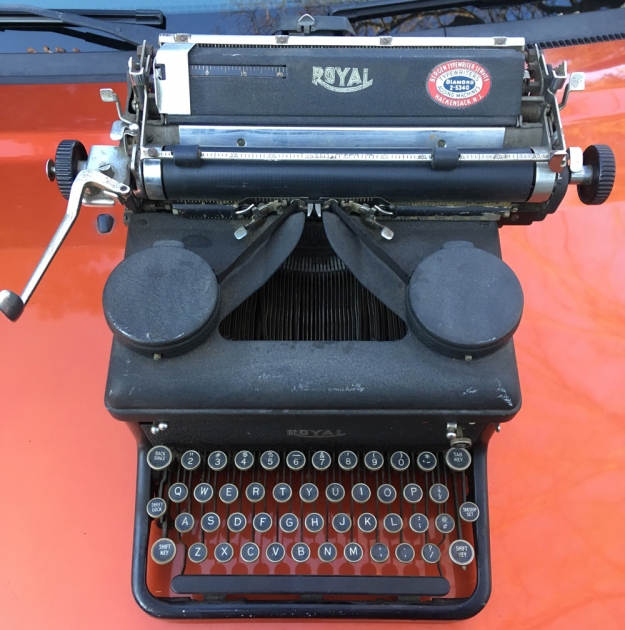 1935 Royal KHM on the Typewriter Database