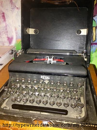 1941 Royal Signet on the Typewriter Database