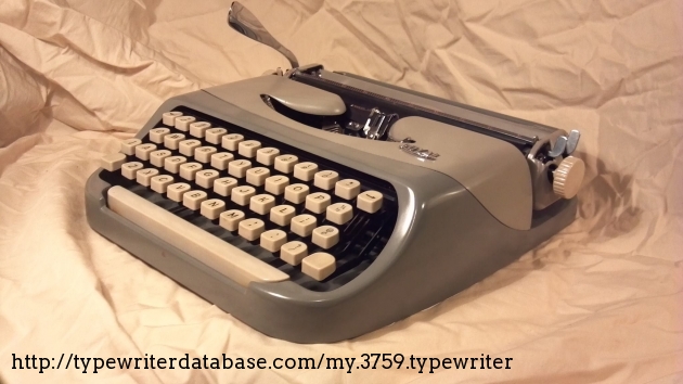 1961 Royal Royalite on the Typewriter Database