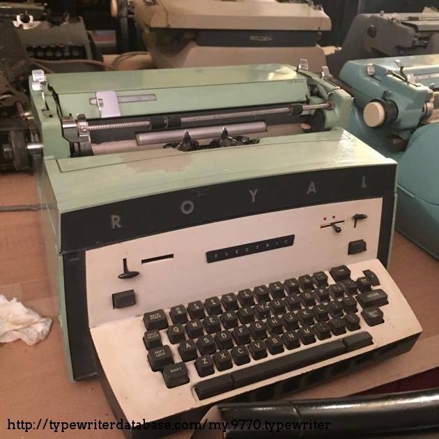 1960 Royal HE on the Typewriter Database