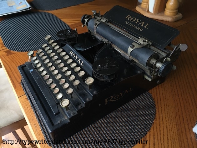 1909 Royal 1 on the Typewriter Database