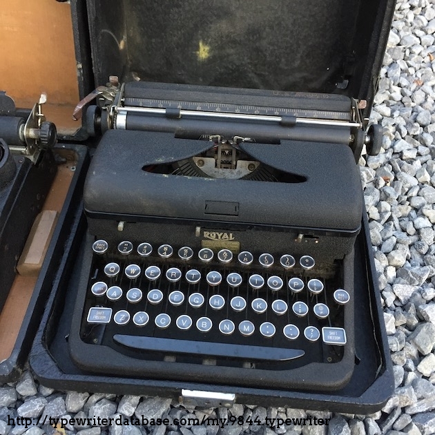 1942 Royal Arrow on the Typewriter Database