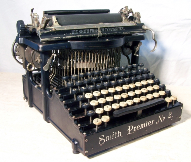 1905 Smith Premier 2 on the Typewriter Database