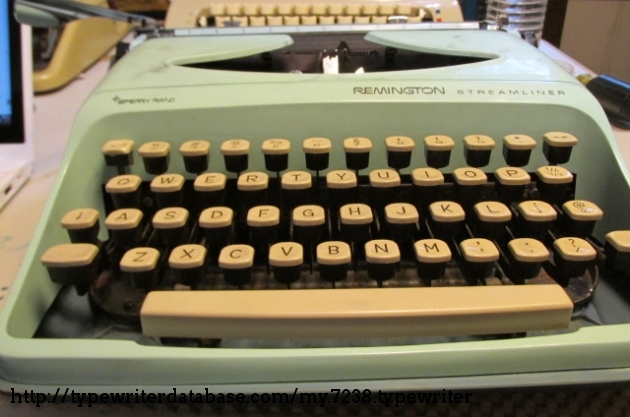 197x Remington Streamliner on the Typewriter Database