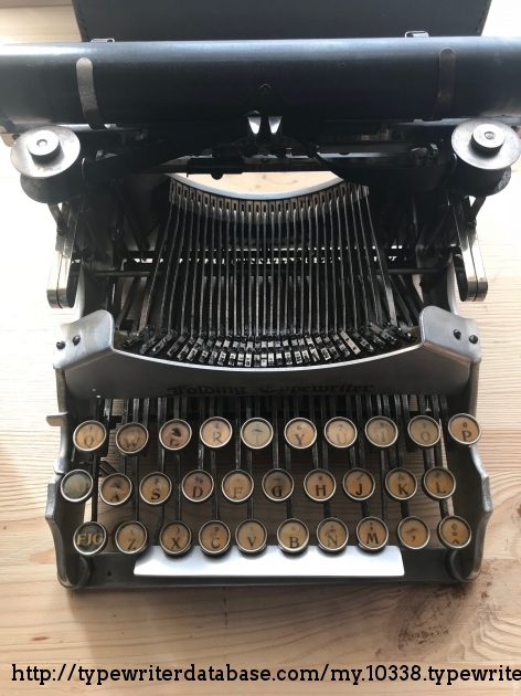 1910 Standard Folding 1 on the Typewriter Database