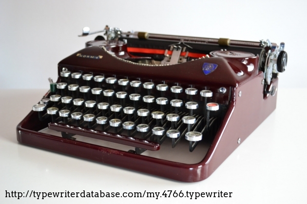 1938 Triumph Norm-6 on the Typewriter Database
