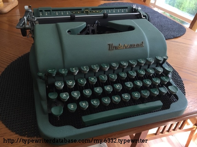 1953 Underwood De Luxe on the Typewriter Database