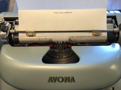 1959 Avona (Alpina) Portable on the Typewriter Database