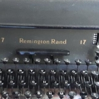 Remington Rand typewriter photos of Remington Rand 17 by year then ...